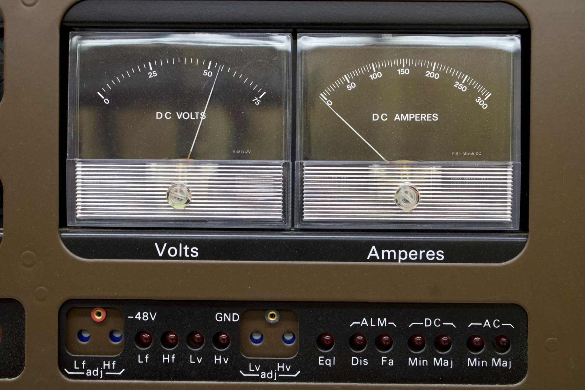 Amps Vs Volts: A Thoroughly Explained Guide