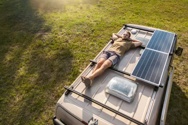 Can Solar Panels Power an RV Air Conditioner